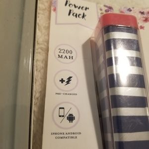 heyday | Cell Phones & Accessories | Heyday Portable Chargers Bundle Of ...